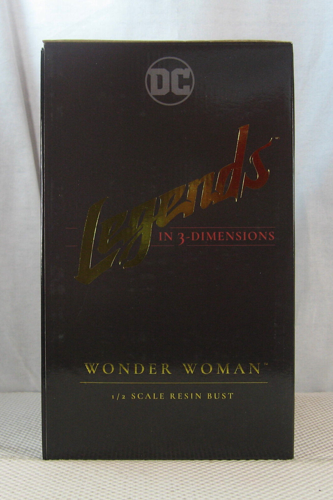 DC Legends in 3D Wonder Woman Animated 1/2 Bust 468/1000 Diamond Select ...